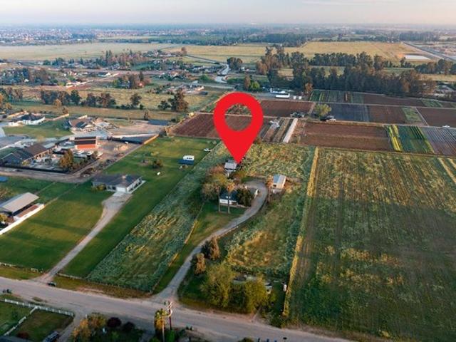 8294 E Hedges Ave, Fresno, CA 93737