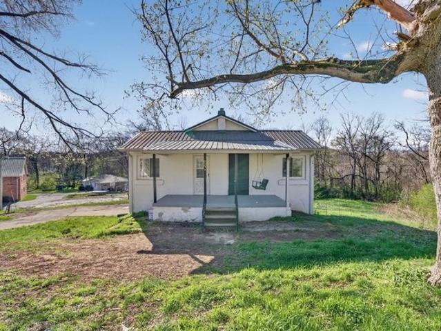 8294 Lawrenceburg Hwy, Mount Pleasant, TN 38474