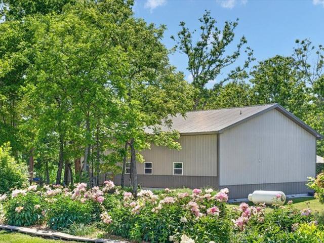 8294 W Veterans Blvd, Clever, MO 65631