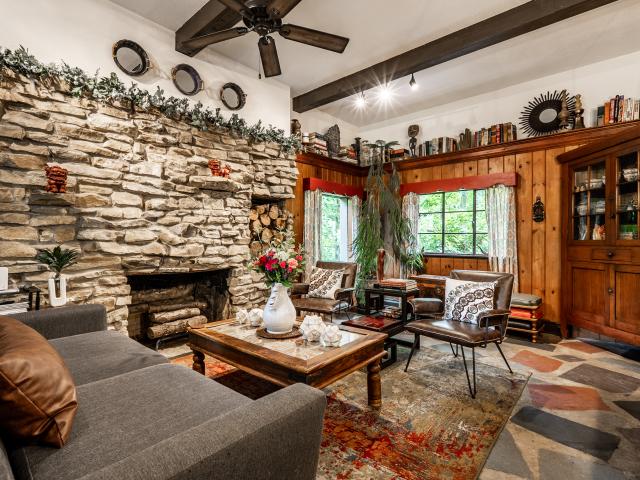 8295 Red Bud Lane