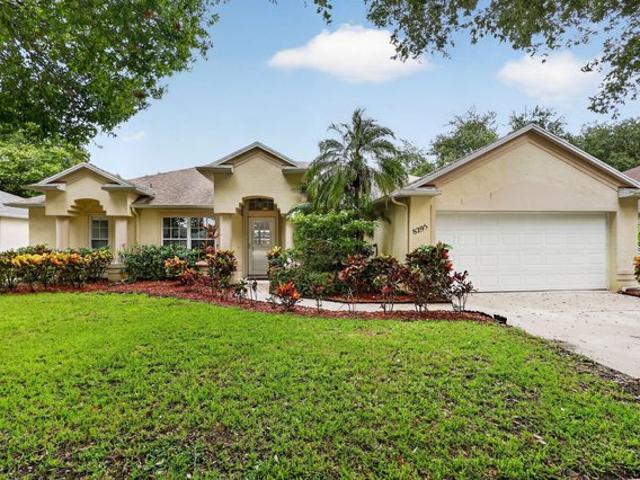 8295 Sandpine Cir, Port Saint Lucie, FL 34952