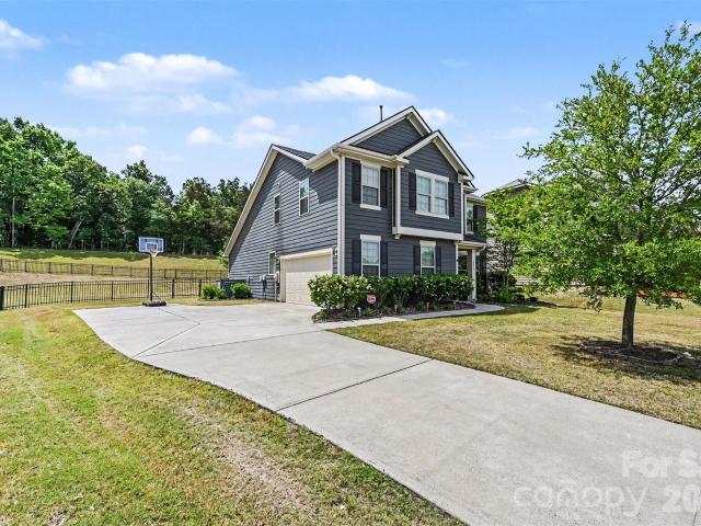 8296 Breton Way