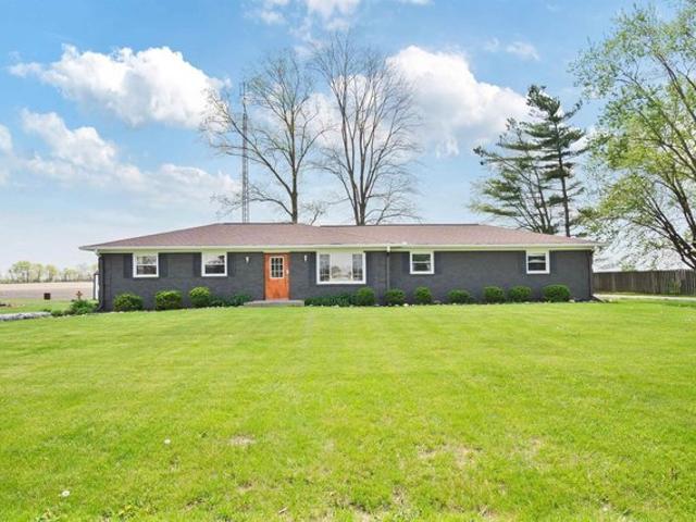 8296 E State Road 18, Galveston, IN 46932