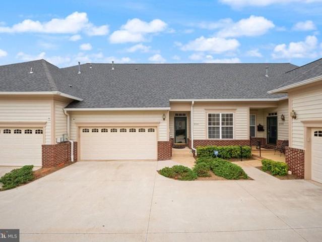 8297 Gaither St, Manassas, VA 20110
