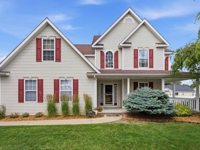 8297 Waxwing Dr, Freeland, MI 48623