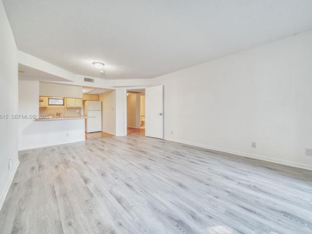 8290 Lake Dr, Unit 236, Doral, FL 33166 | MLS #A11960