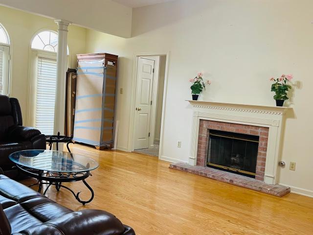 8291 floral springs ln