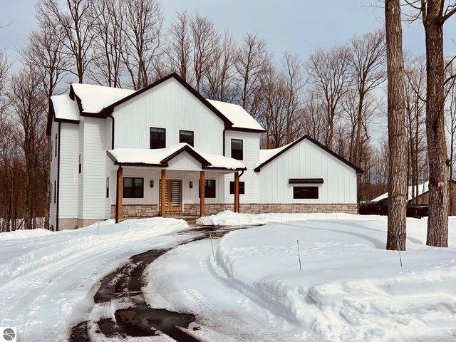 8293 E Boca Vista Trl, Traverse City, MI 49684