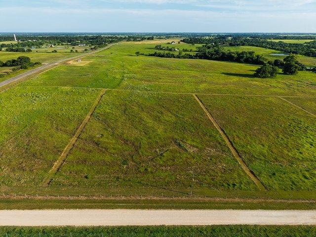 8293 Tottenham Rd, Chappell Hill, TX 77426