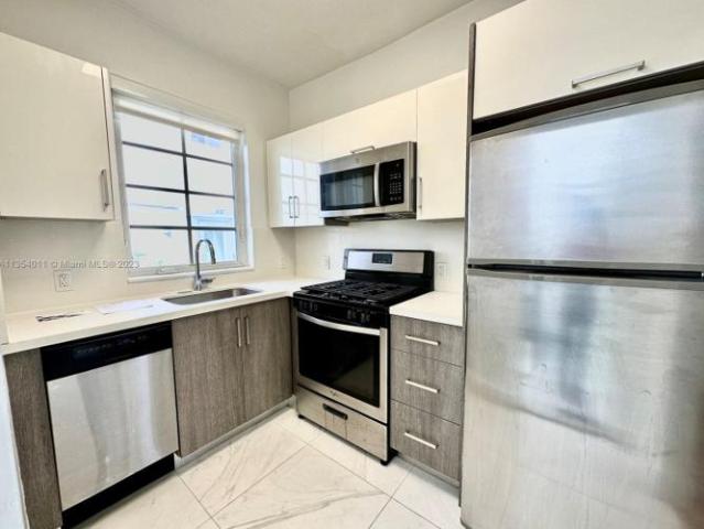 829 16th St #15, Miami Beach, FL 33139