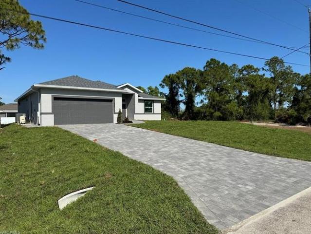 829 Albert Ave, Lehigh Acres, FL 33971