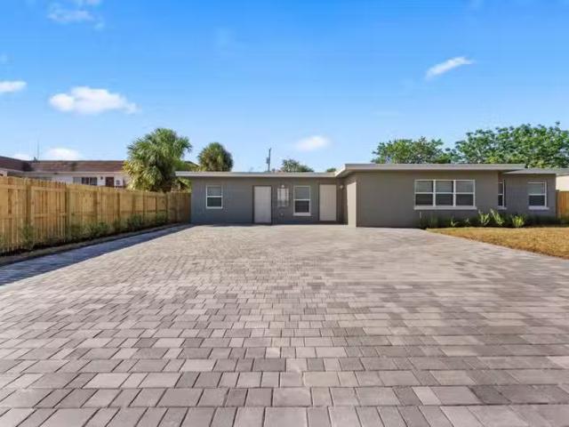 829 Bayberry Dr, Lake Park, FL 33403 MLS RX 10998329
