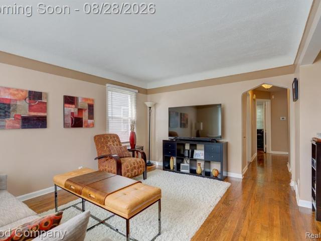 829 Edgewood Drive