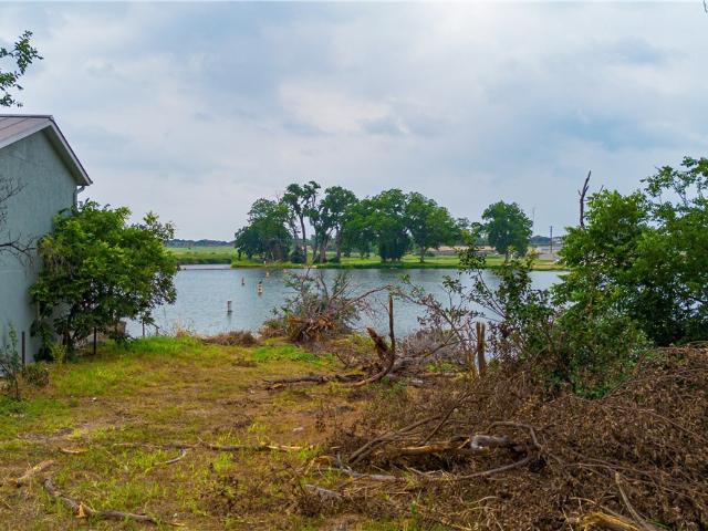 829 Lakeside Pass, New Braunfels, TX 78130 | MLS #604536