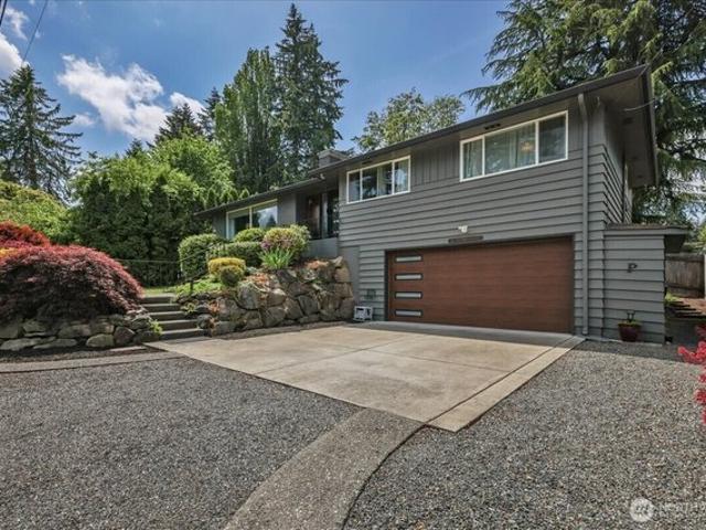 829 Maplewood Ave, Kent, WA 98030