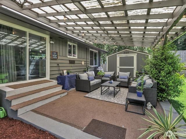 829 Maplewood Avenue