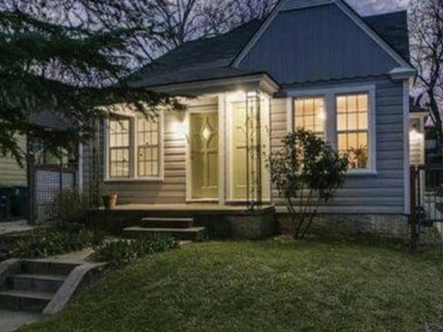 829 N Crawford St, Dallas, TX 75203