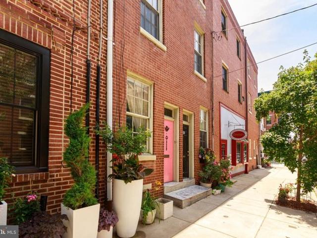 829 S 2nd St, Philadelphia, PA 19147