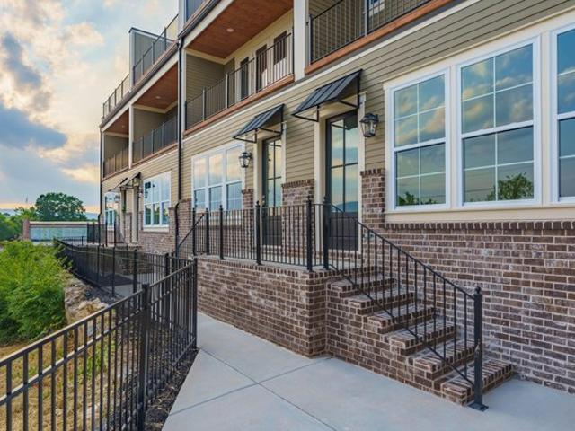 829 S Greenwood Ave, Chattanooga, TN 37404