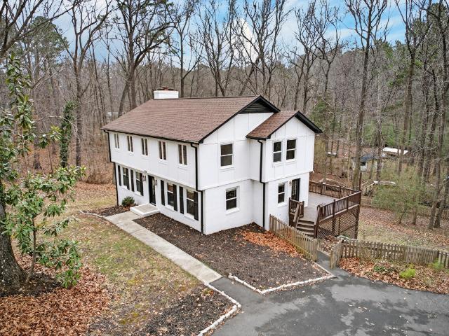 829 Sandlewood Drive