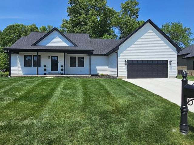 829 Spy Glass Hill Dr, Bedford, IN 47421
