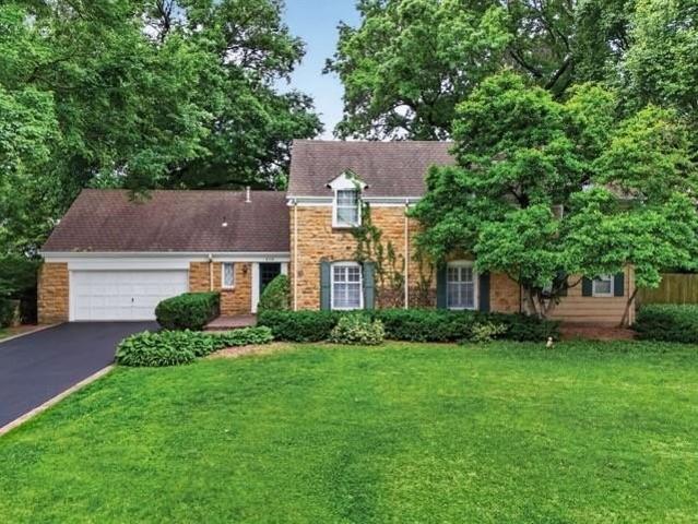 829 W 54th Ter, Kansas City, MO 64112