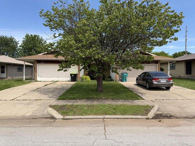 829 W Edgewood St, Springfield, MO 65807