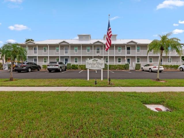 829 W Elkcam Cir Unit 208, Marco Island, FL 34145