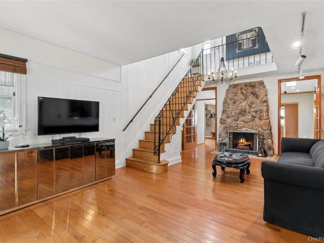 82 42 rd Street