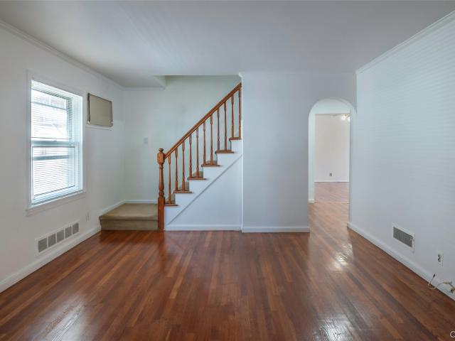 82 53 th Street