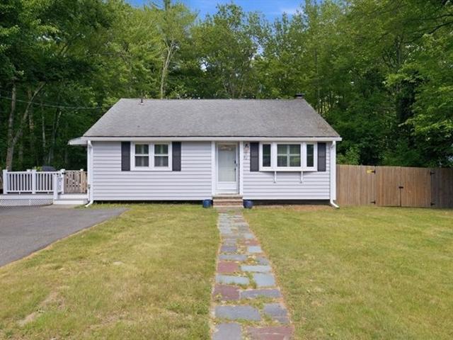 82 12th Ave, Brockton, MA 02302
