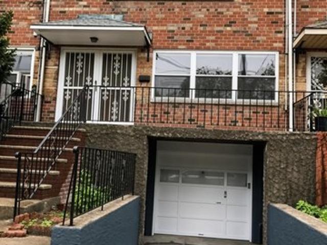82 16 st Ave, Ozone Park, NY 11416