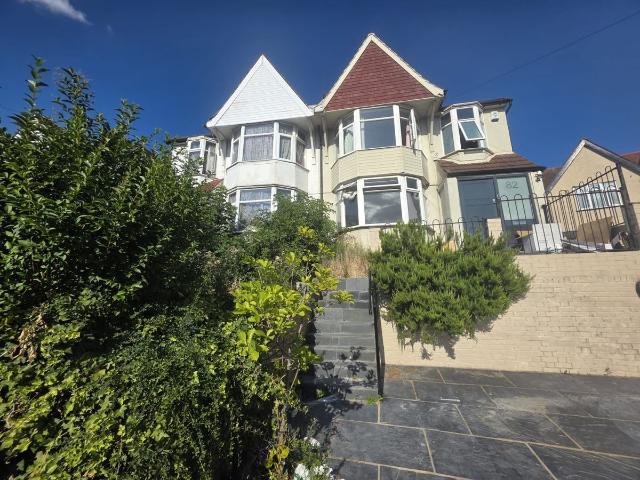82 Tanfield Avenue NW2, Room to rent, £1,450 pcm | PrimeLocation