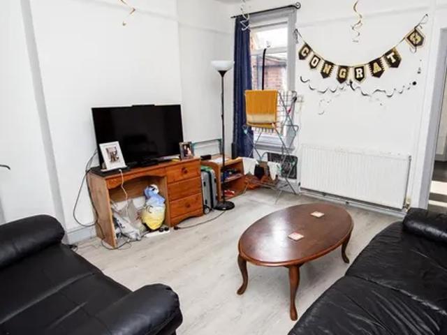 82 Teignmouth Road, Stirchley, B29 7AY, United Kingdom | 4 bed house for rent #139070786 | Rentberry