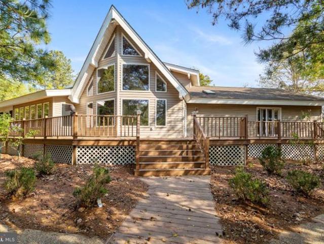 82 Thompson Ct, Heathsville, VA 22473