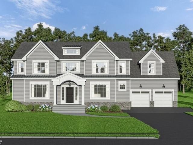 82 W Oakwood Ave, Livingston, NJ 07039