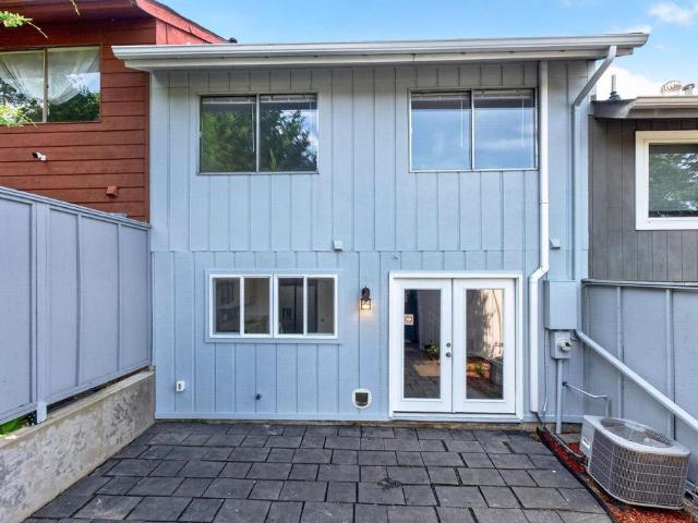 82 Woodlake Dr