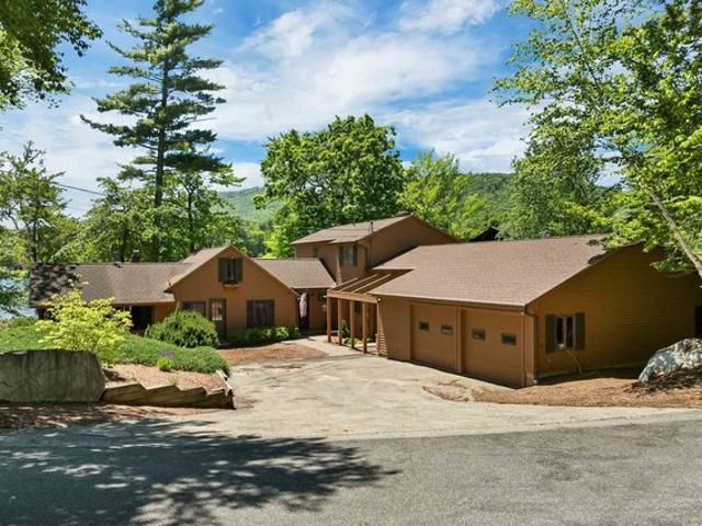 82 Woodlands Rd, Alton, NH 03810