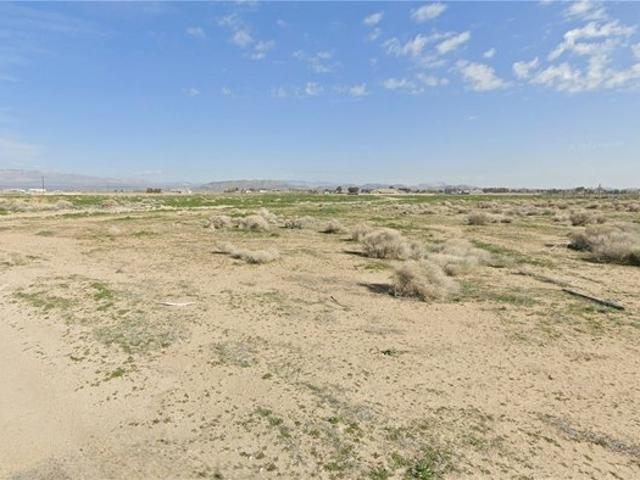82 Antelope, Lancaster, CA 93536