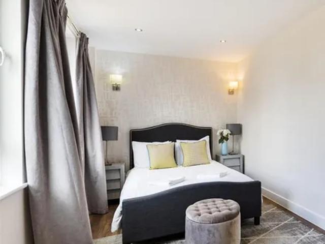 82 Back Church Lane, St. George in the East, London, E1 1LX, United Kingdom | 2 bed house for rent #113803127 | Rentberry