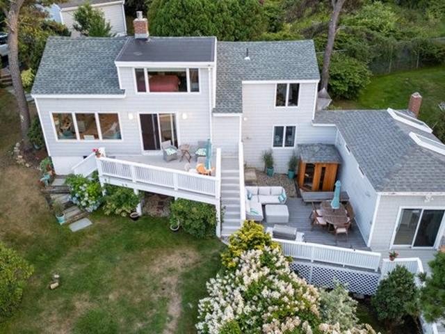 82 Bald Head Cliff Rd, York, ME 03902