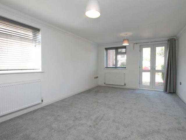 82 Botley Road, Park Gate, Southampton