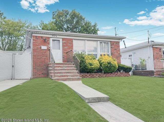 82 Buffington Ave, Staten Island, NY 10312