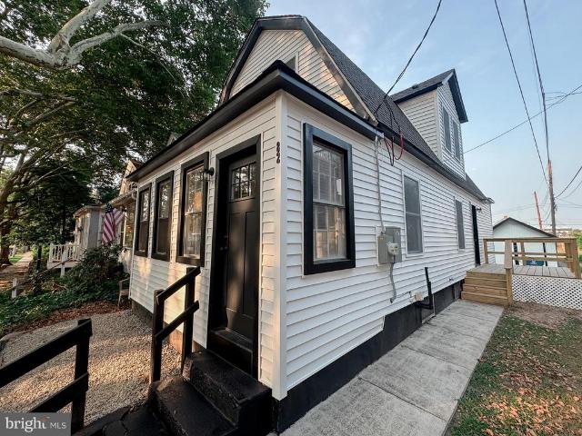 82 Central Avenue