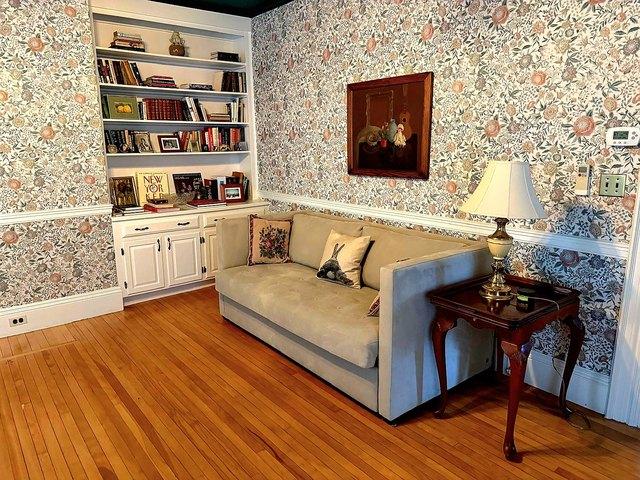 82 Court St, Dedham, MA 02026