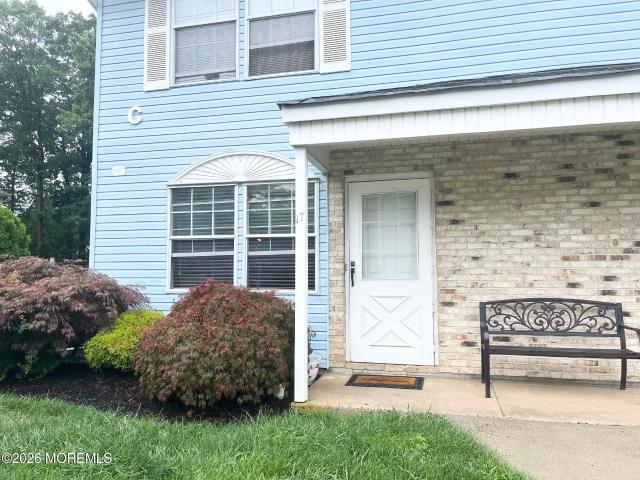 82 Cliffwood Avenue W Unit 17