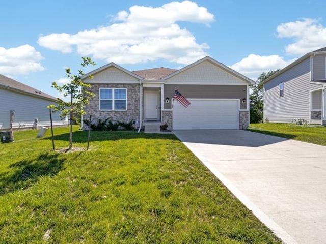 82 Dakota Cir, Waukee, IA 50263