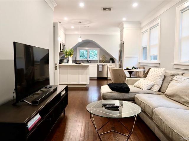 82 Douglas Road B