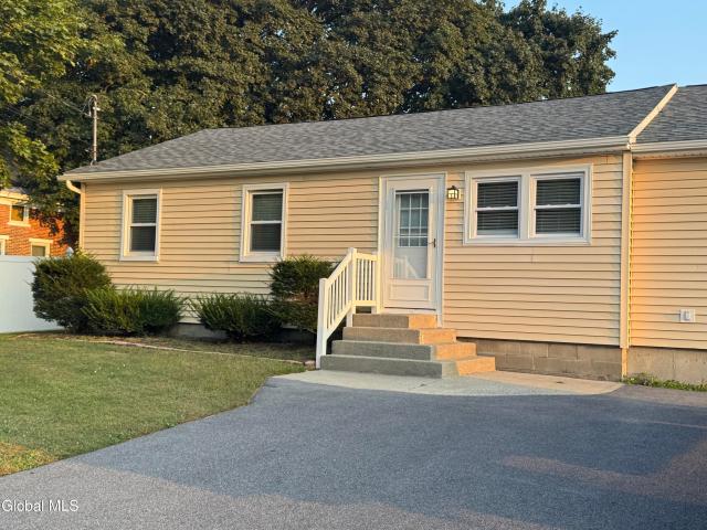 82 East Street