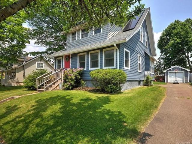 82 Fairview St, Milford, CT 06460